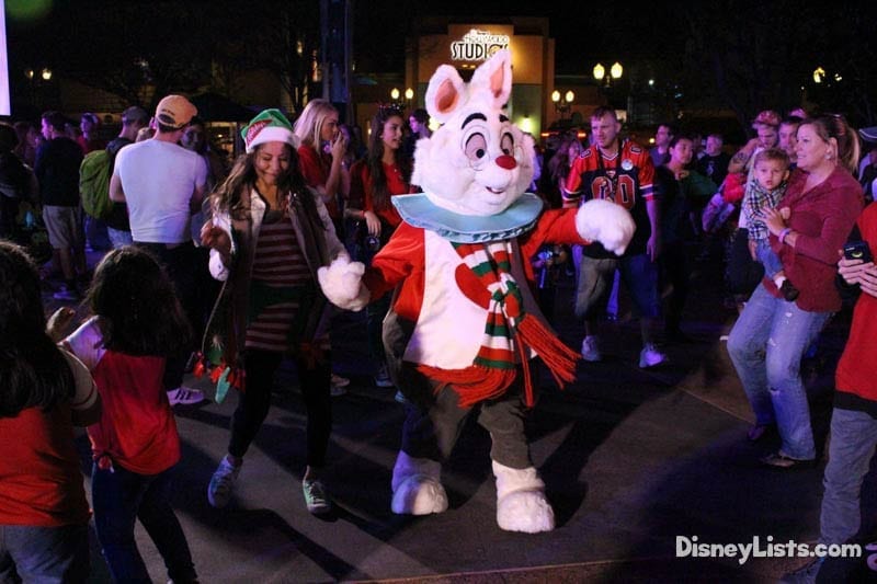 White Rabbit Dances – DisneyLists.com