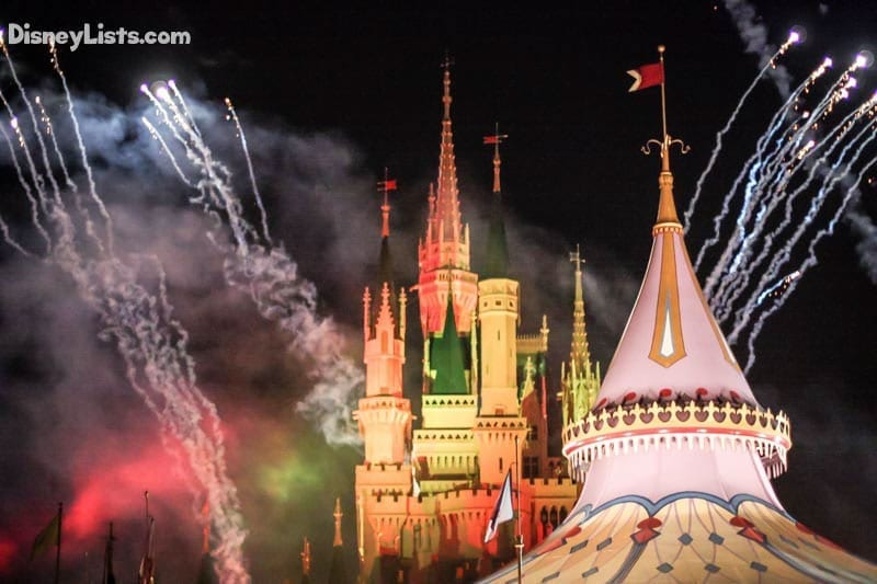 Fireworks-Backside – DisneyLists.com