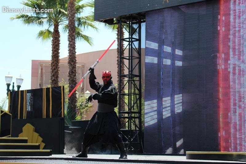 Star Wars Stage Show Darth Maul-2 – DisneyLists.com