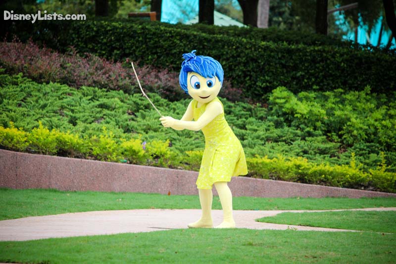 Joy at Epcot – DisneyLists.com