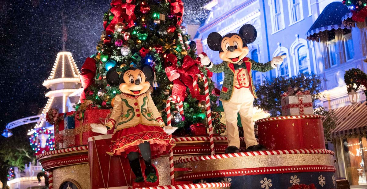 REVIEW: Mickey's Very Merry Christmas Party! Our Review with Tips ...