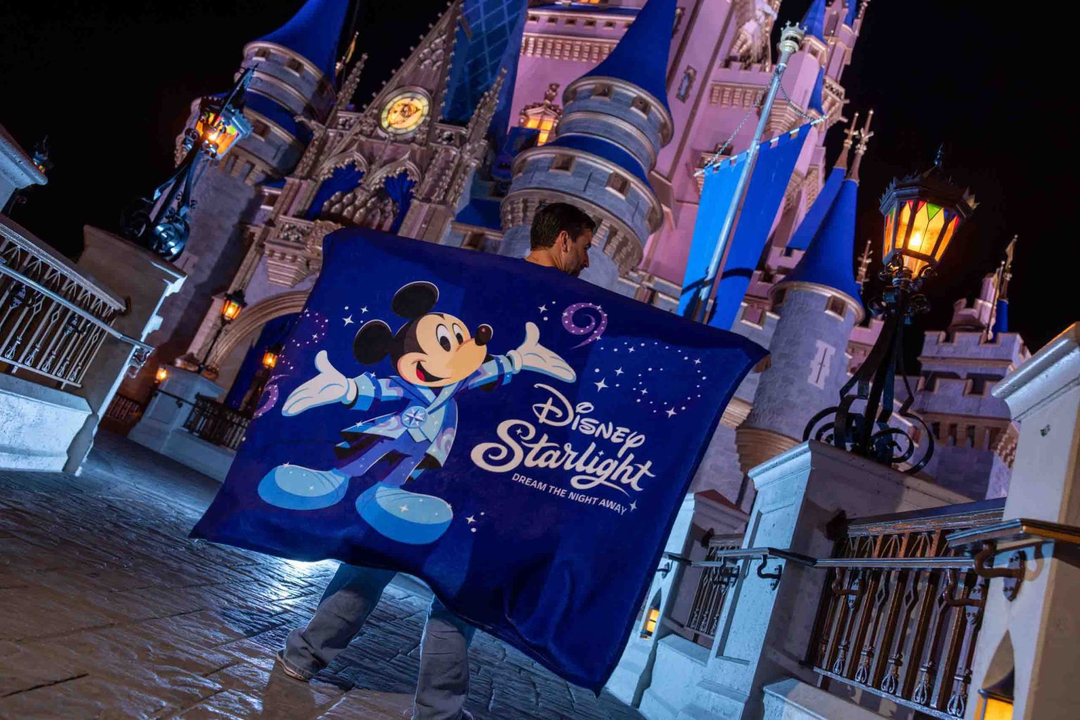 New Nighttime Parade ‘Disney Starlight: Dream the Night Away’ at Magic ...