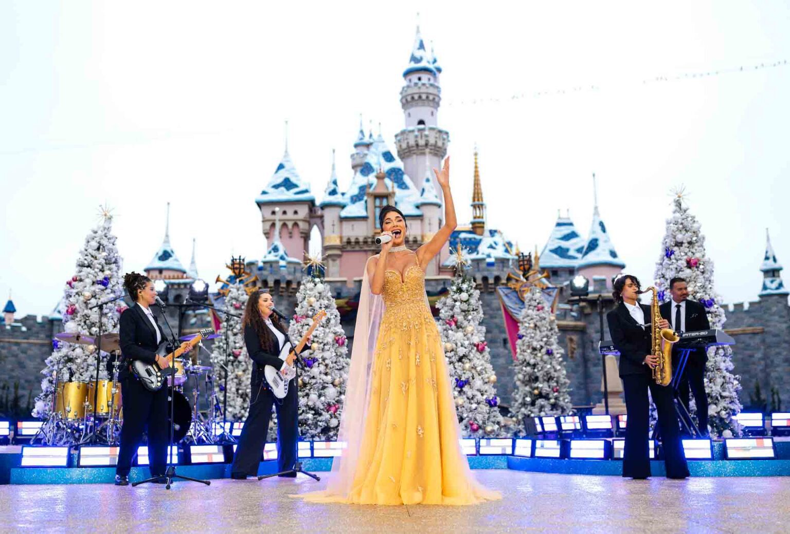 NEWS: Details Announced for the 2025 Disney Parks Magical Christmas Day ...